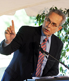 Housing official who won vast overhaul heads toward job at Minneapolis ...