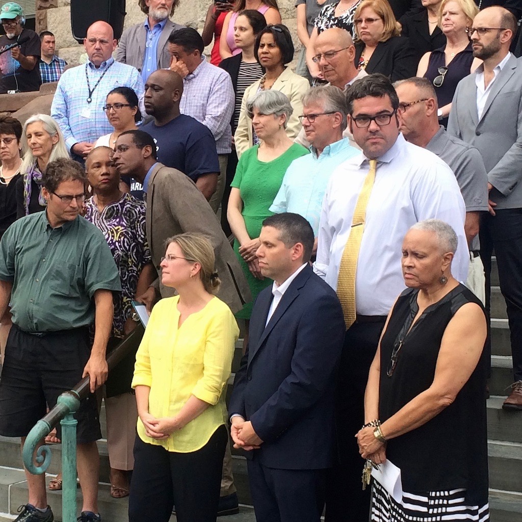 Long debate over rep's housing bill position doesn't shift Connolly off ...