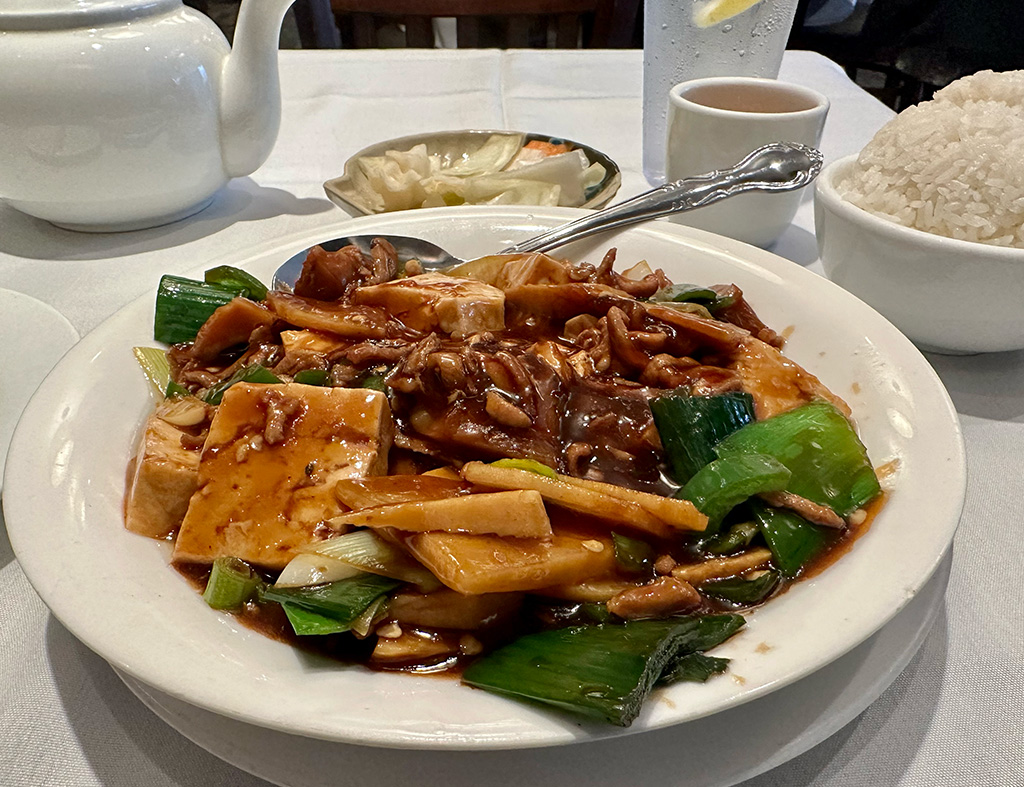 Ample, affordable lunch specials and a vibrant atmosphere at Mu Lan - Cambridge Day
