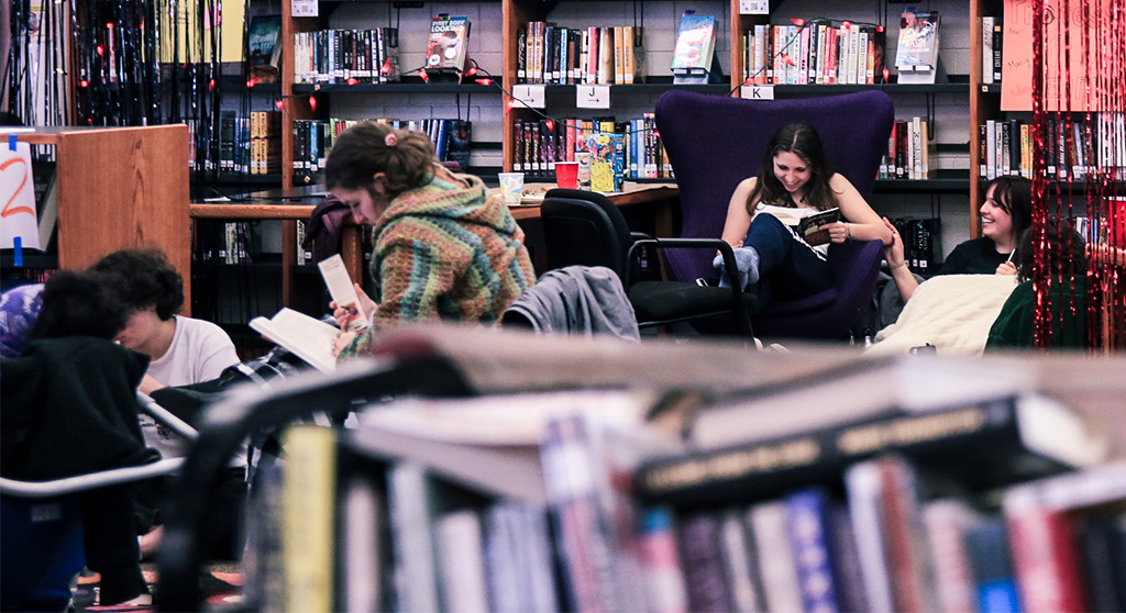 Teens read for 16 hours to choose the book defeating their dread for ...