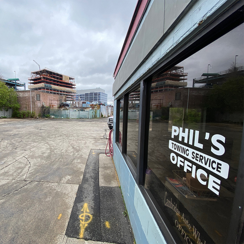 Former Phil's tow lot and can redemption site can be Public Works space ...