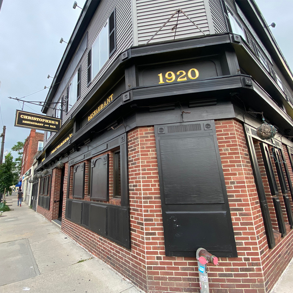Pair behind Burren in Davis Square are buying Toad and Christopher's ...