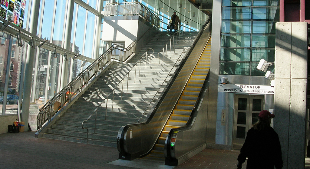 Red line riders could get a blue line connection built at MBTA's ...