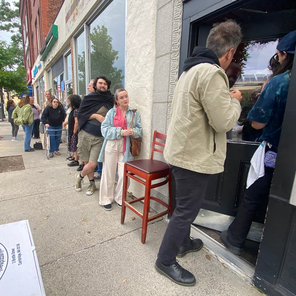 Pair behind Burren in Davis Square are buying Toad and Christopher's ...