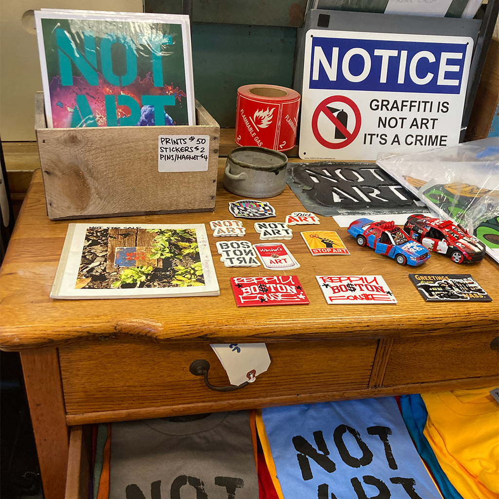 Artists take over vintage shop in Porter Square during its final days ...