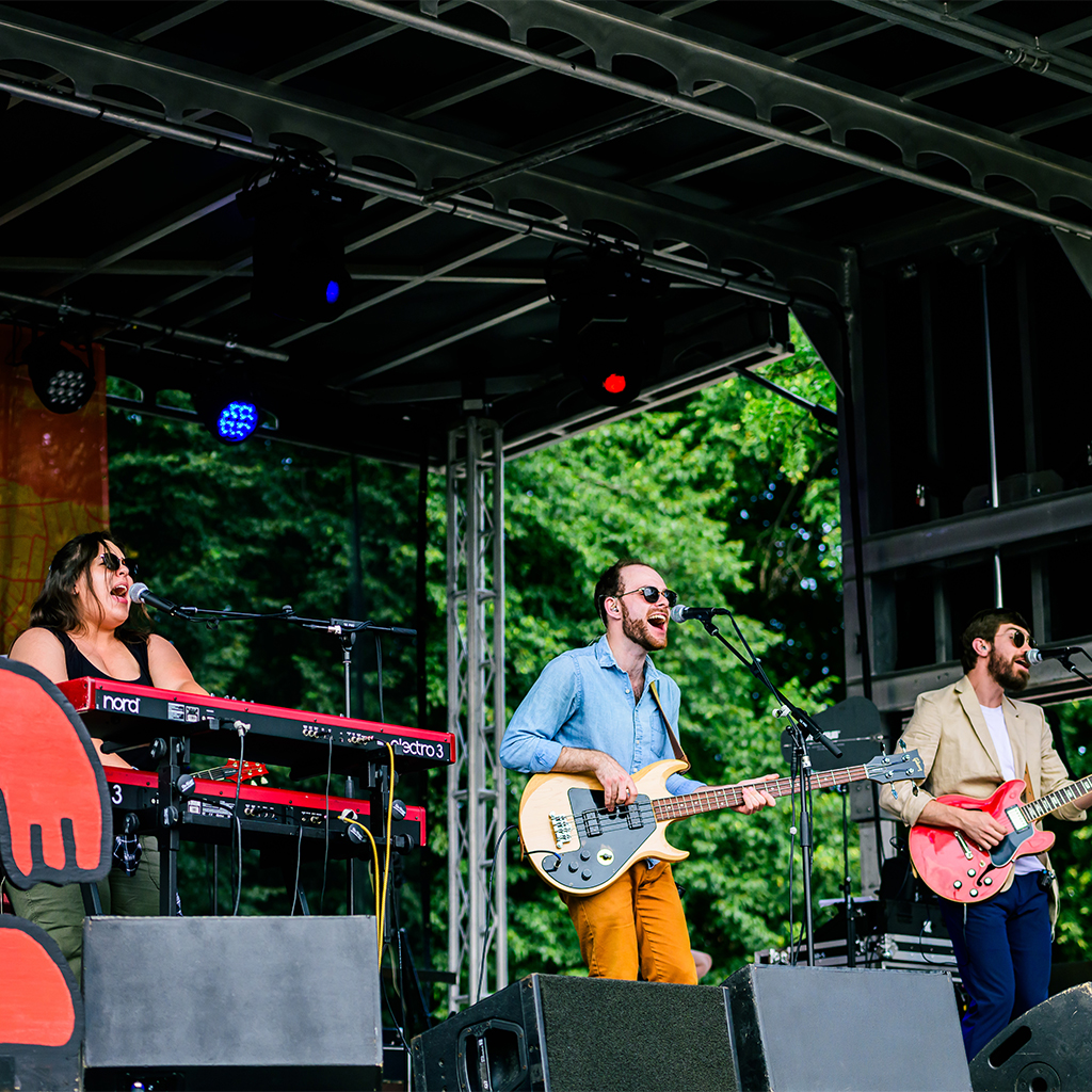 Hush Club has ice cream for its Sinclair audience after Sunday show in ...
