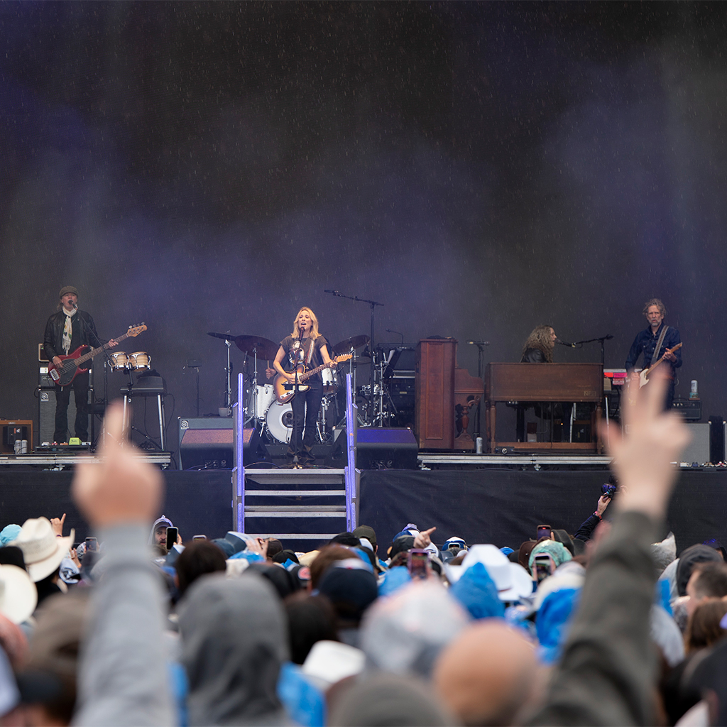 Boston Calling 2025’s Day 1: It was wet and cold, but the faithful ...