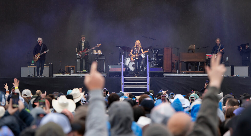 Boston Calling 2025’s Day 1: It was wet and cold, but the faithful ...