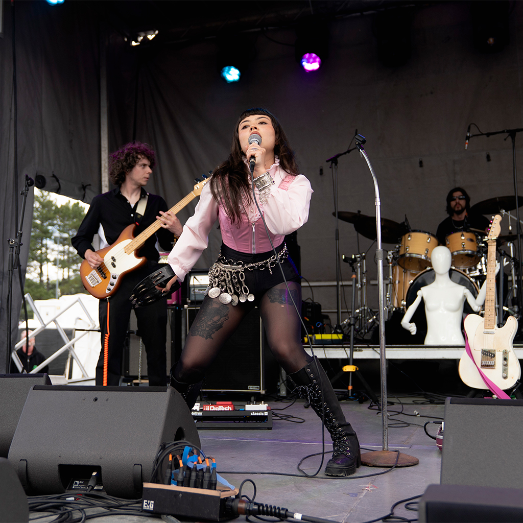 Boston Calling 2025’s Day 2: TikTok phenoms, faint folk, generic ...