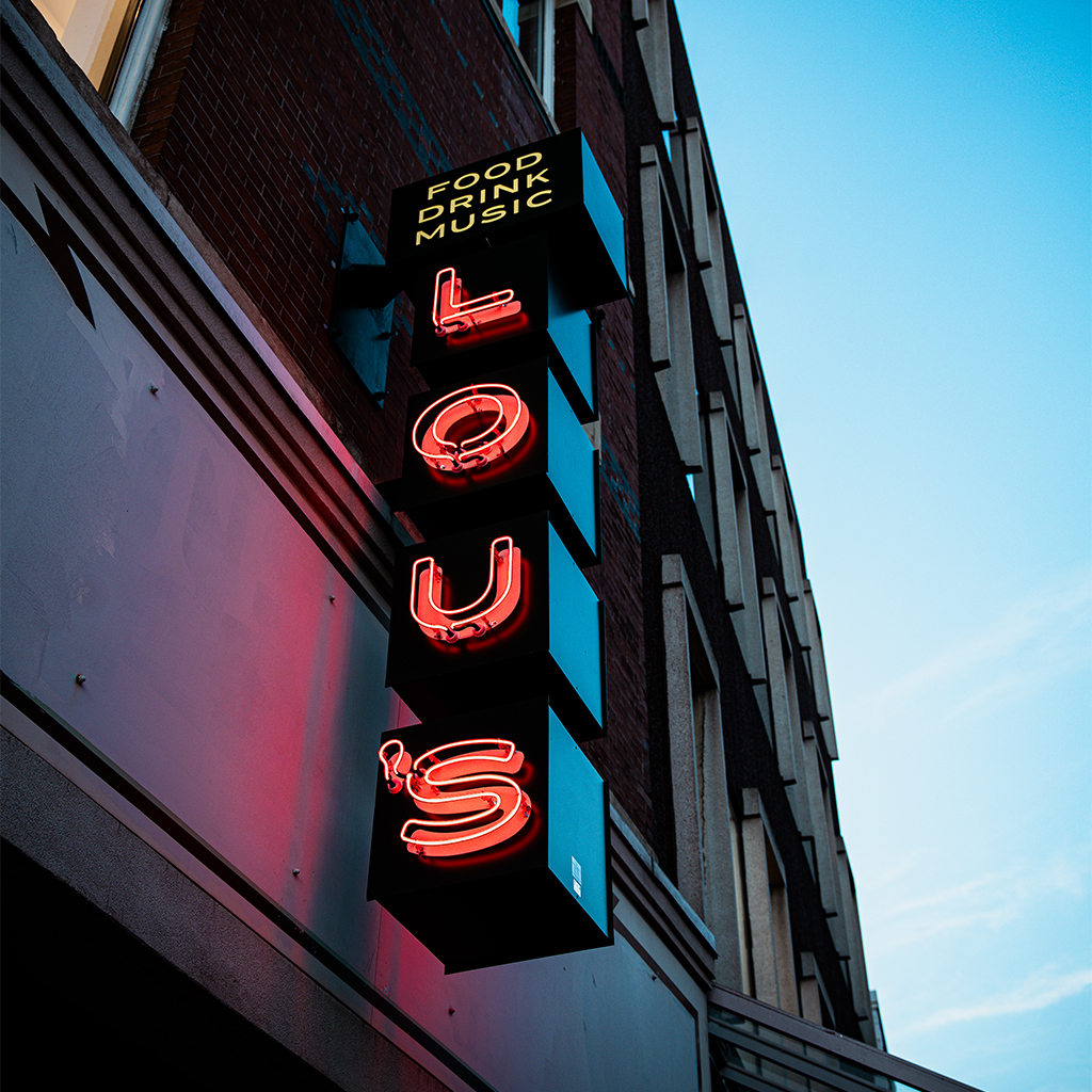 Lou's opens in Harvard Square with live music, broad menu by Bond and a ...